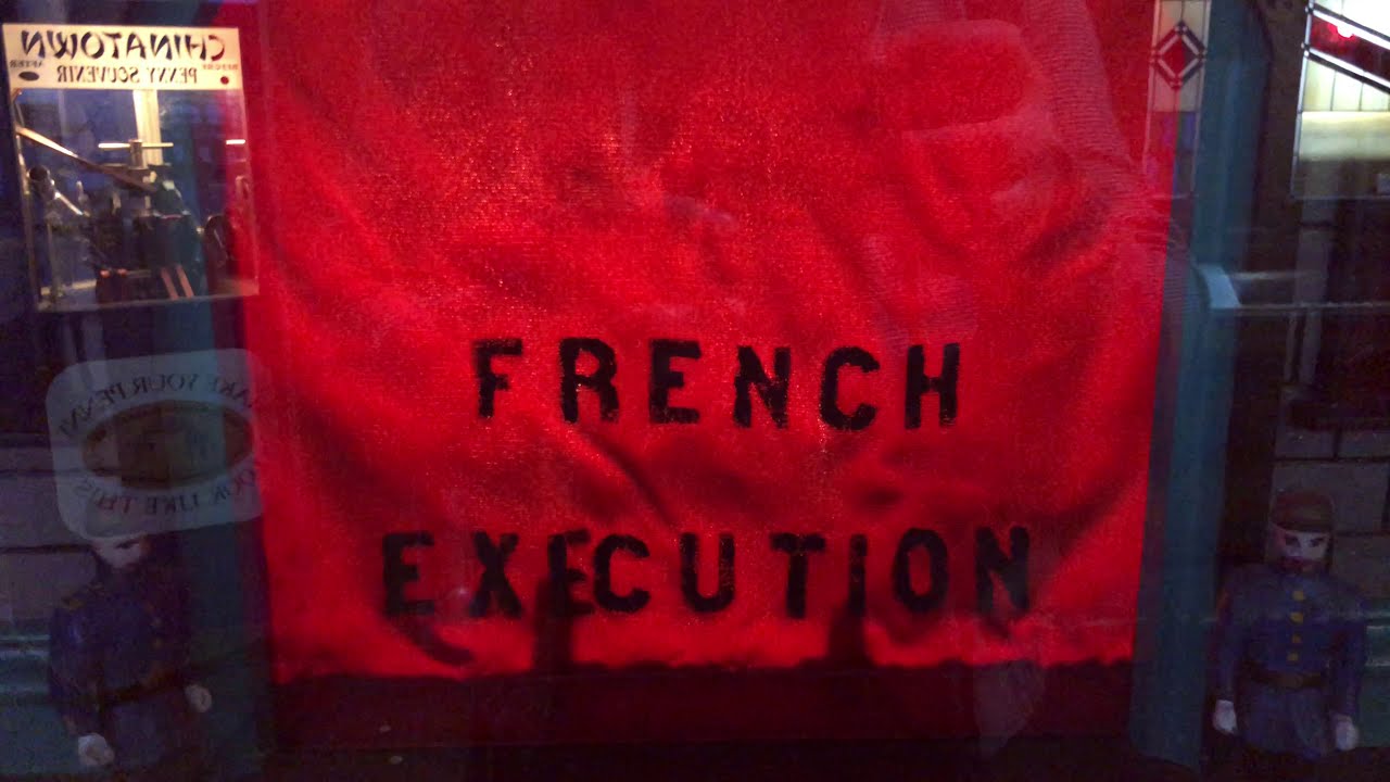 French Execution Vintage Arcade Machine - YouTube