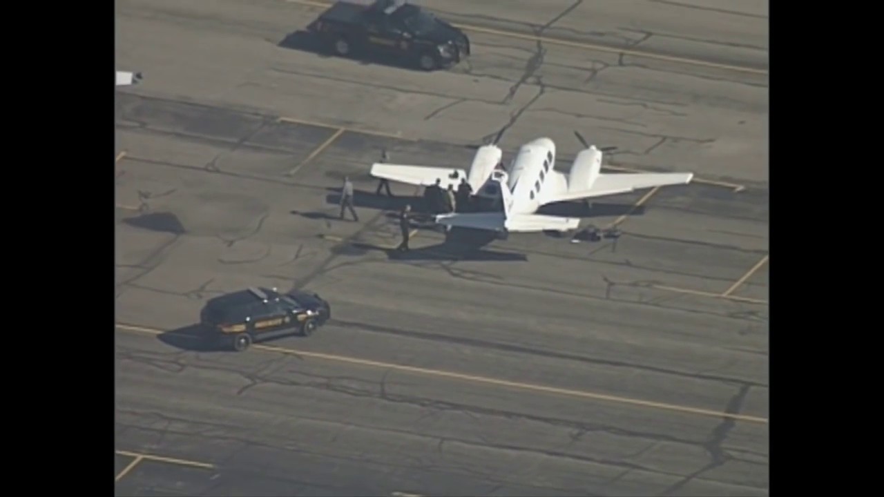 Authorities investigating unauthorized plane at OU airport - YouTube
