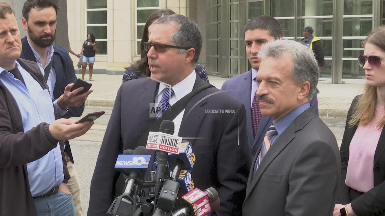 'Smallville' actress Allison Mack in court for sex cult case - YouTube