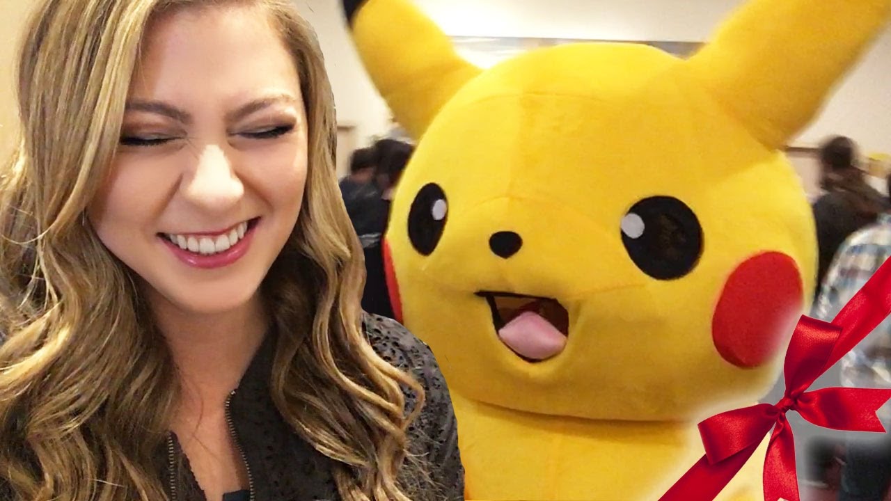 GIANT PIKACHU + POWER RANGERS - Vlogmas Day 12 - YouTube