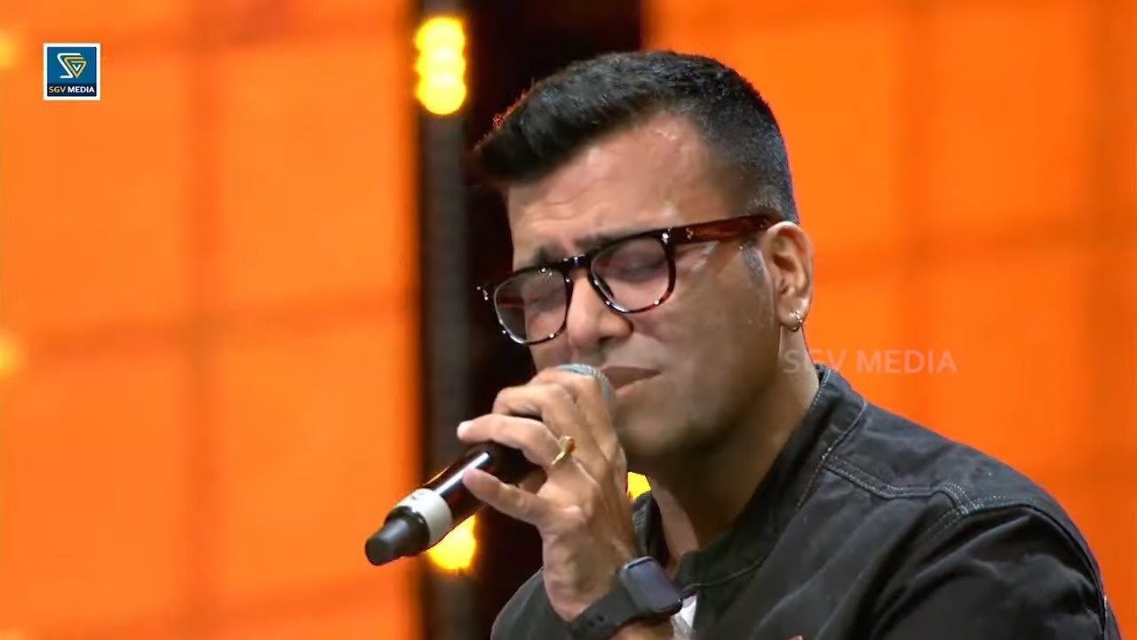 Tippu Live Singing "Hey Hey Paro Song" At Puneeth Parva Event - YouTube