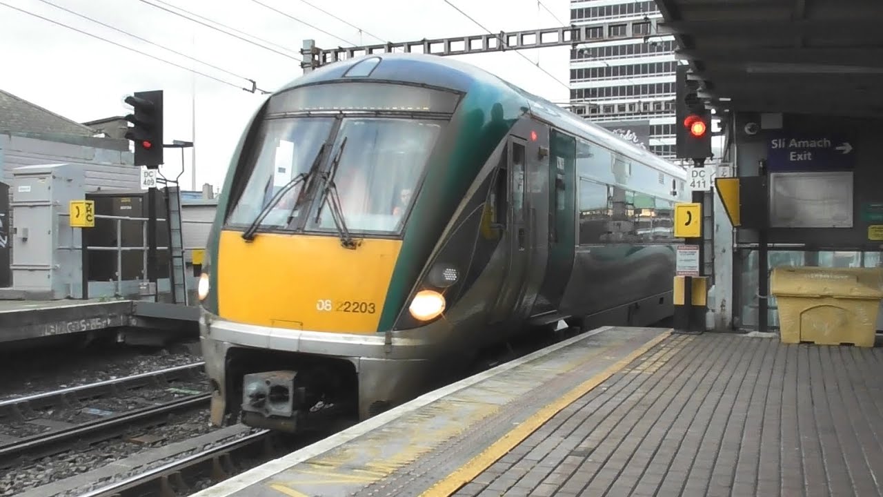 Irish Rail 22000 Class Intercity Train 22203 - Tara Street Station ...