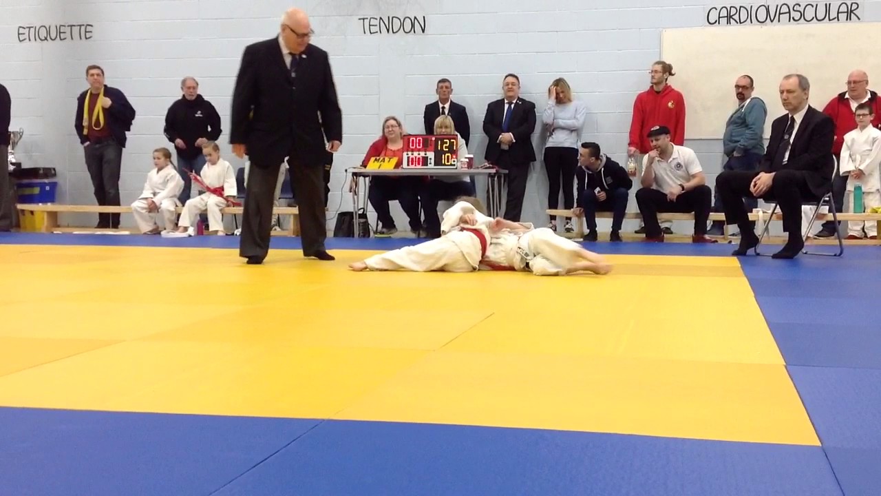 Lizzy Merredew 3rd Fight Southampton 2017 - YouTube