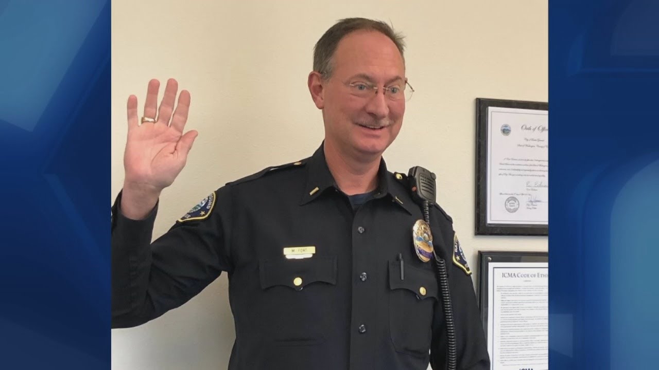 Battle Ground swears in new chief of police - YouTube