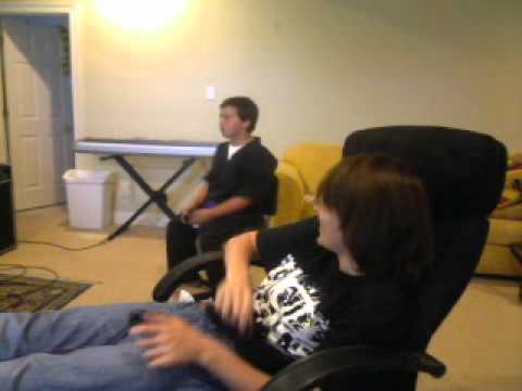 Little Kid rage quit during mortal Kombat - YouTube