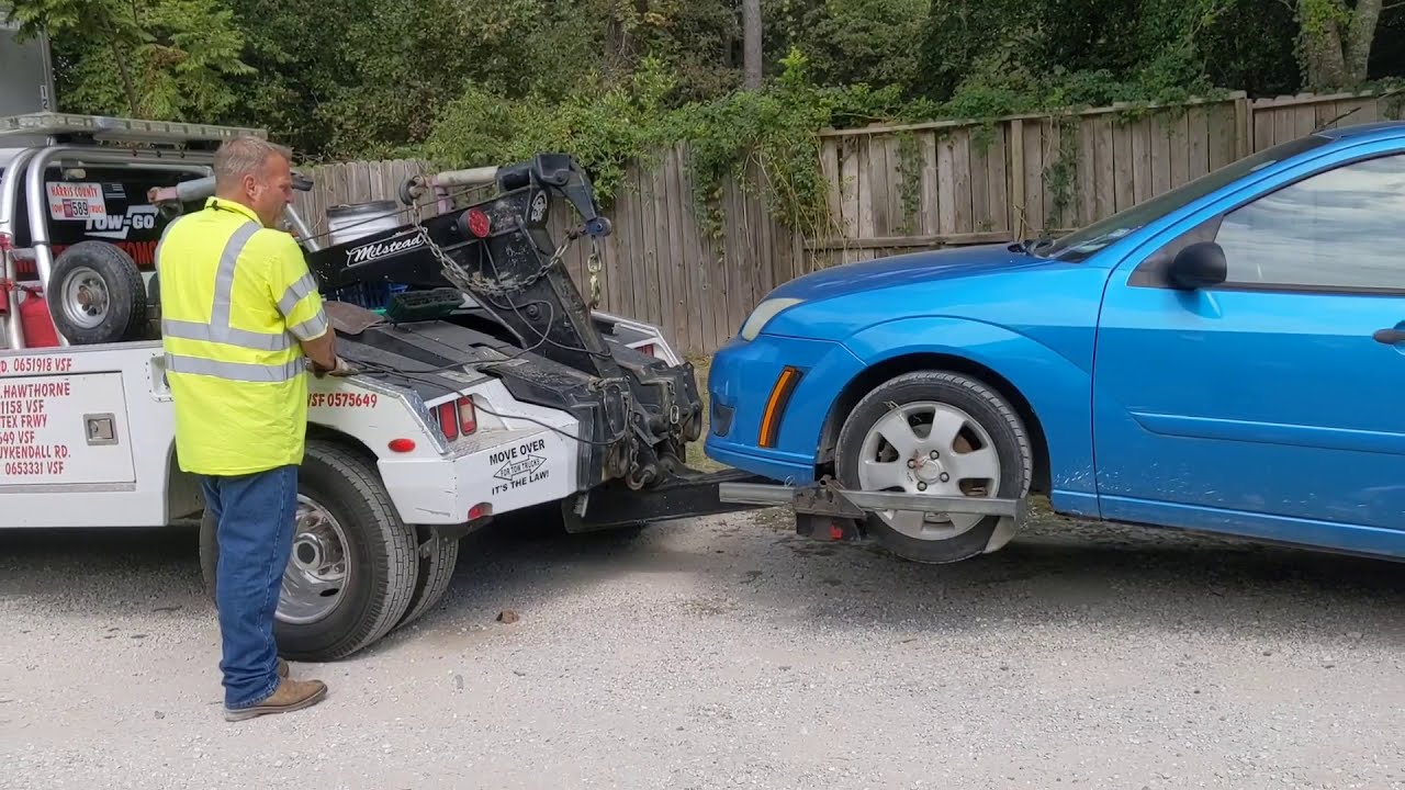 Wheel Lift Towing at Milstead Automotive - YouTube