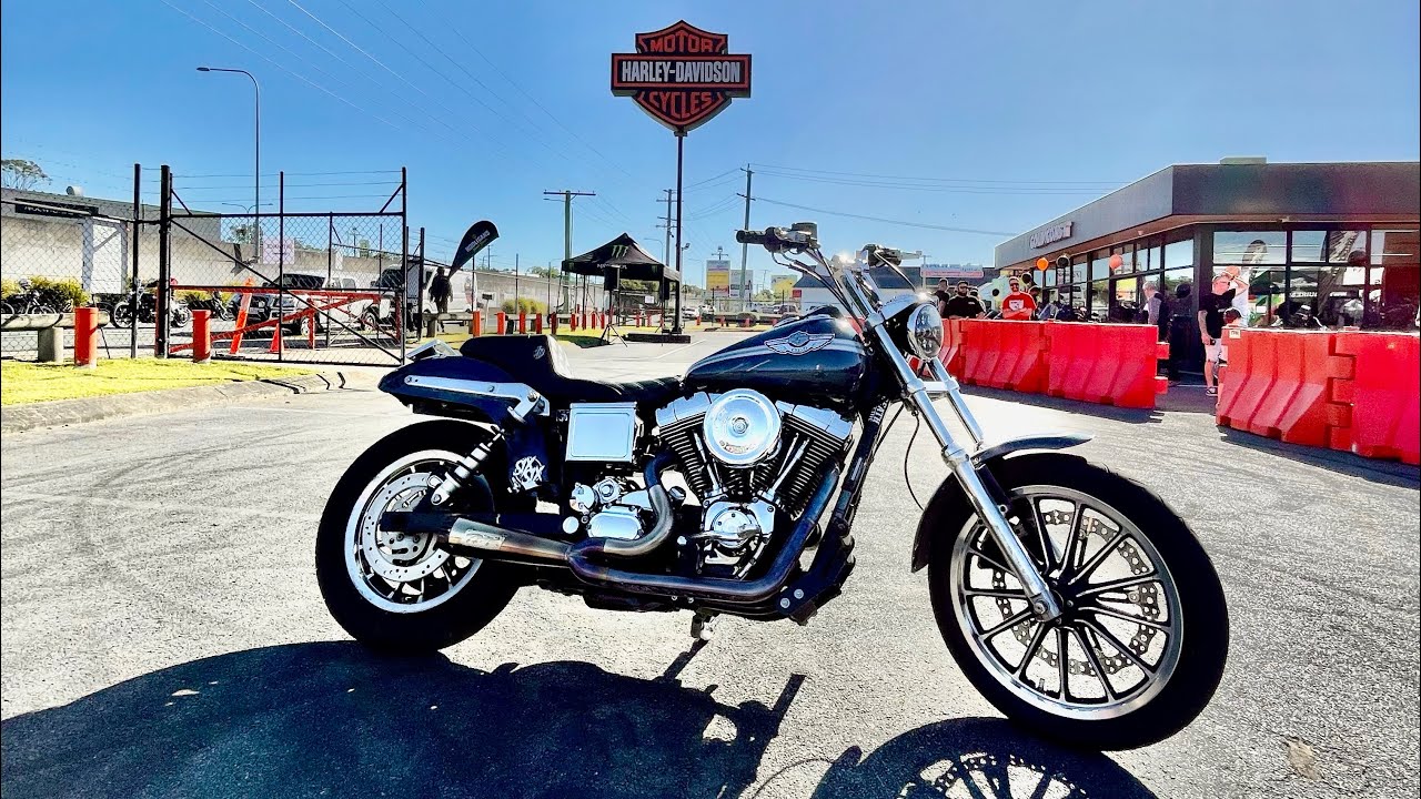 Harley Davidson Stunt show / Gold Coast / Dtrain Photography - YouTube