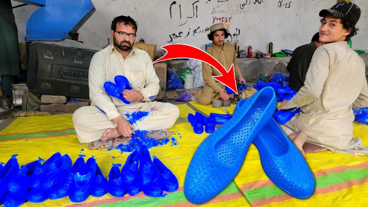 Making plastic shoes in factory | amazing process of making shoes - YouTube