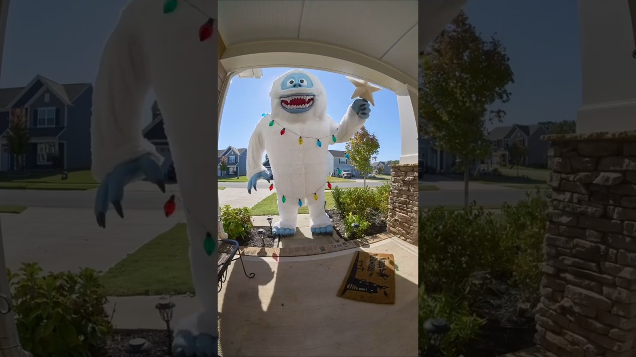 Bumble Animatronic comes to life - YouTube