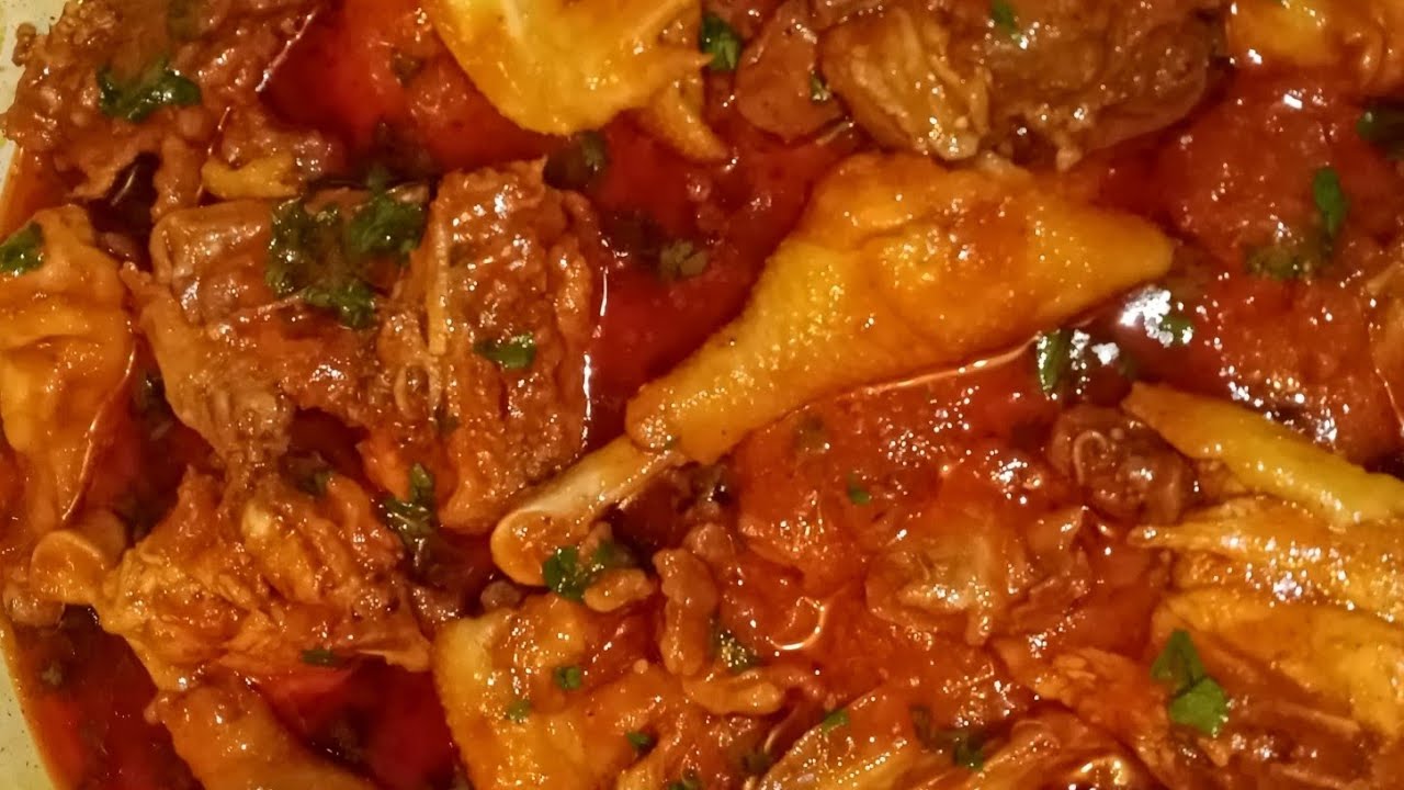 SIMPLEST YET YUMMY KUKU KIENYEJI STEW RECIPE (FREE RANGE CHICKEN) - YouTube