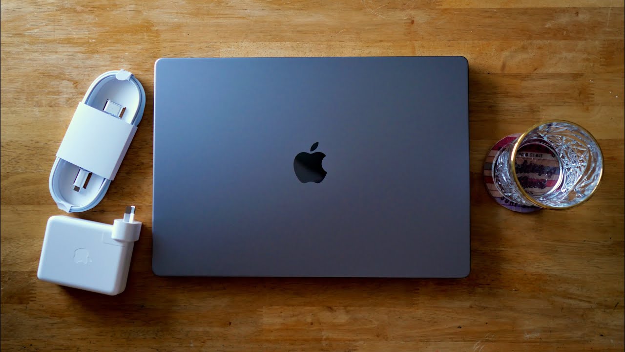 M1 Pro 16-Inch MacBook Pro | Unboxing (2021 model) - YouTube