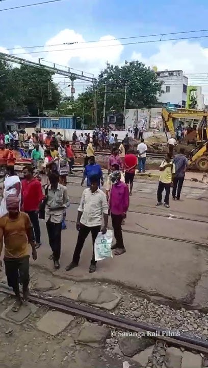 EMU & Express Trains Delay due to Ambattur & Nemlicherry Subway work - YouTube