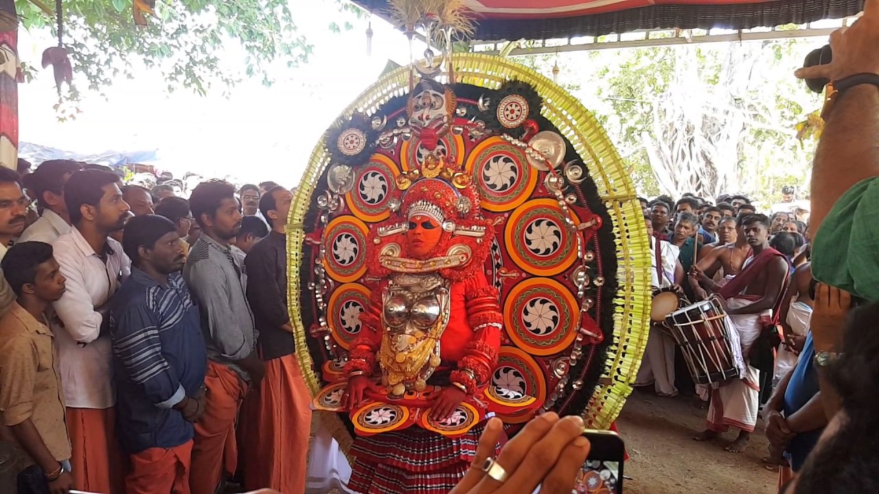 Pattuvam Panchuruli 2017 | പട്ടുവം പഞ്ചുരുളിയമ്മ തെയ്യം 2017 - YouTube