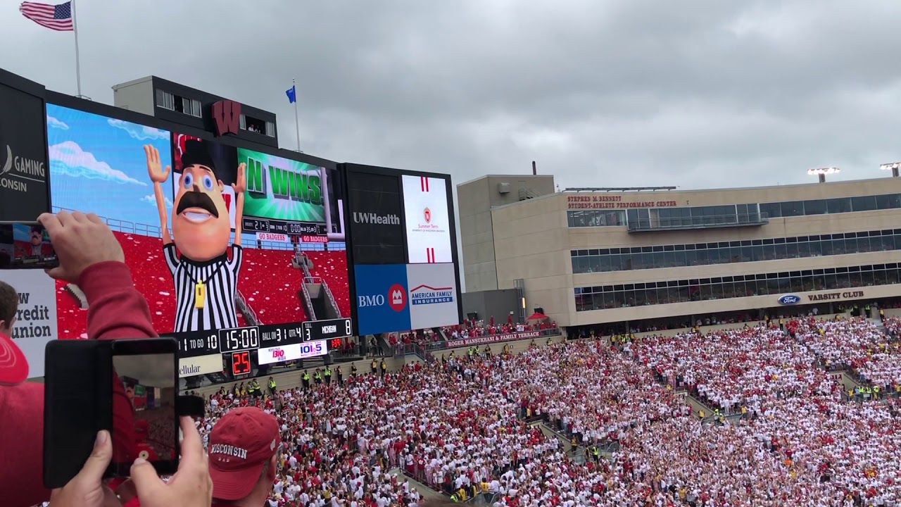 wisconsin badgers jump around 2019 - YouTube