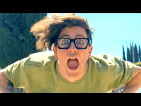 Cringing with an Emo Boy - YouTube