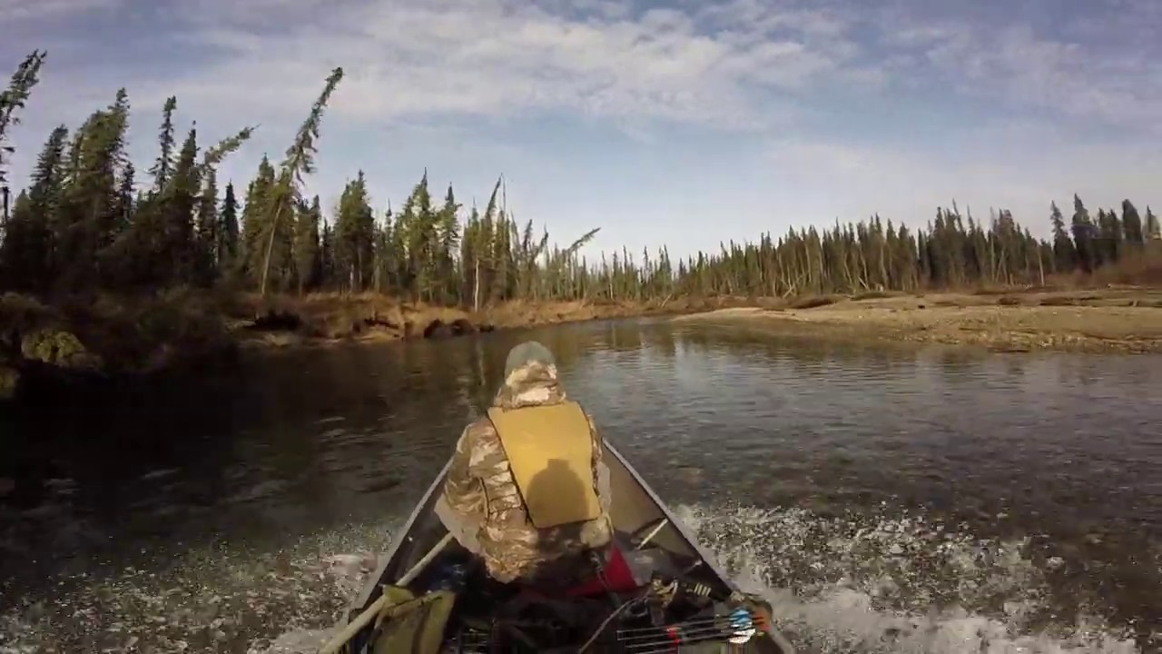Grumman Sport Boat running upstream - YouTube