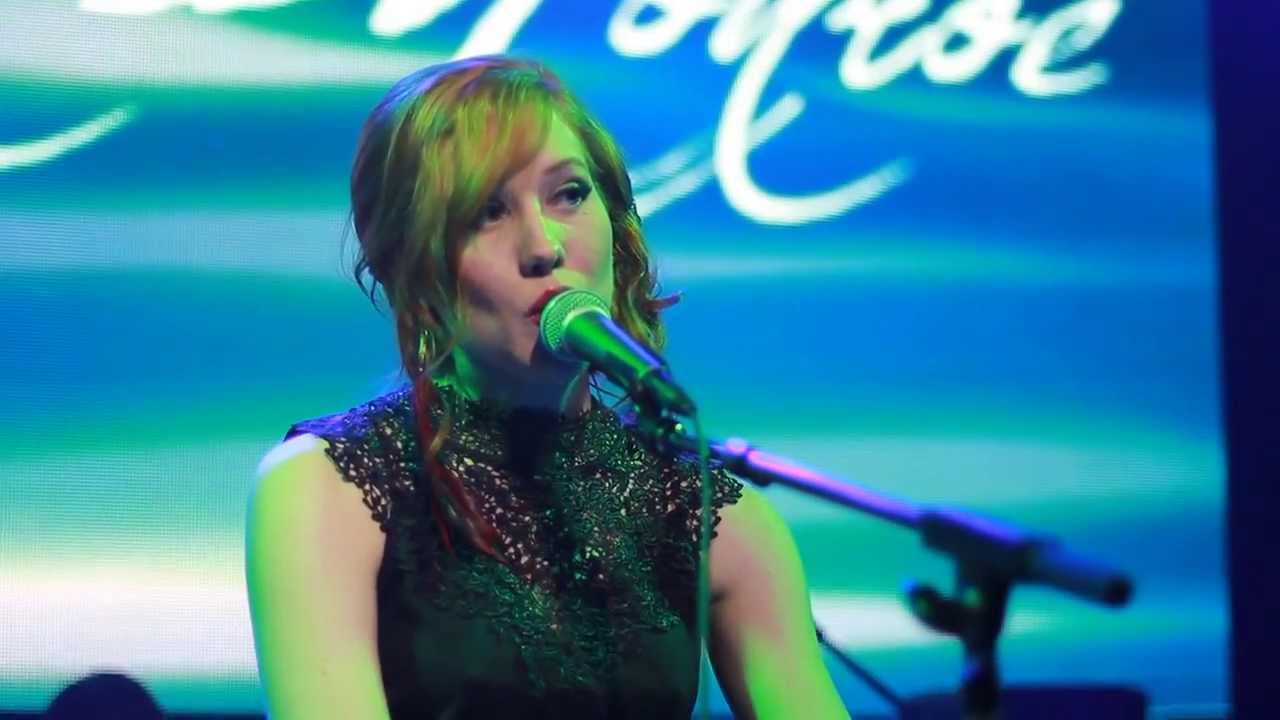 Jaclyn Monroe and Band performing original song "WOOZY" live at 12th ...