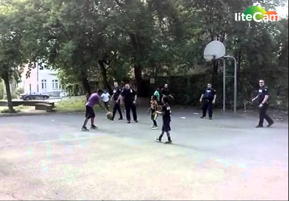 Troy Police Officers Play Basketball With Local kids - YouTube