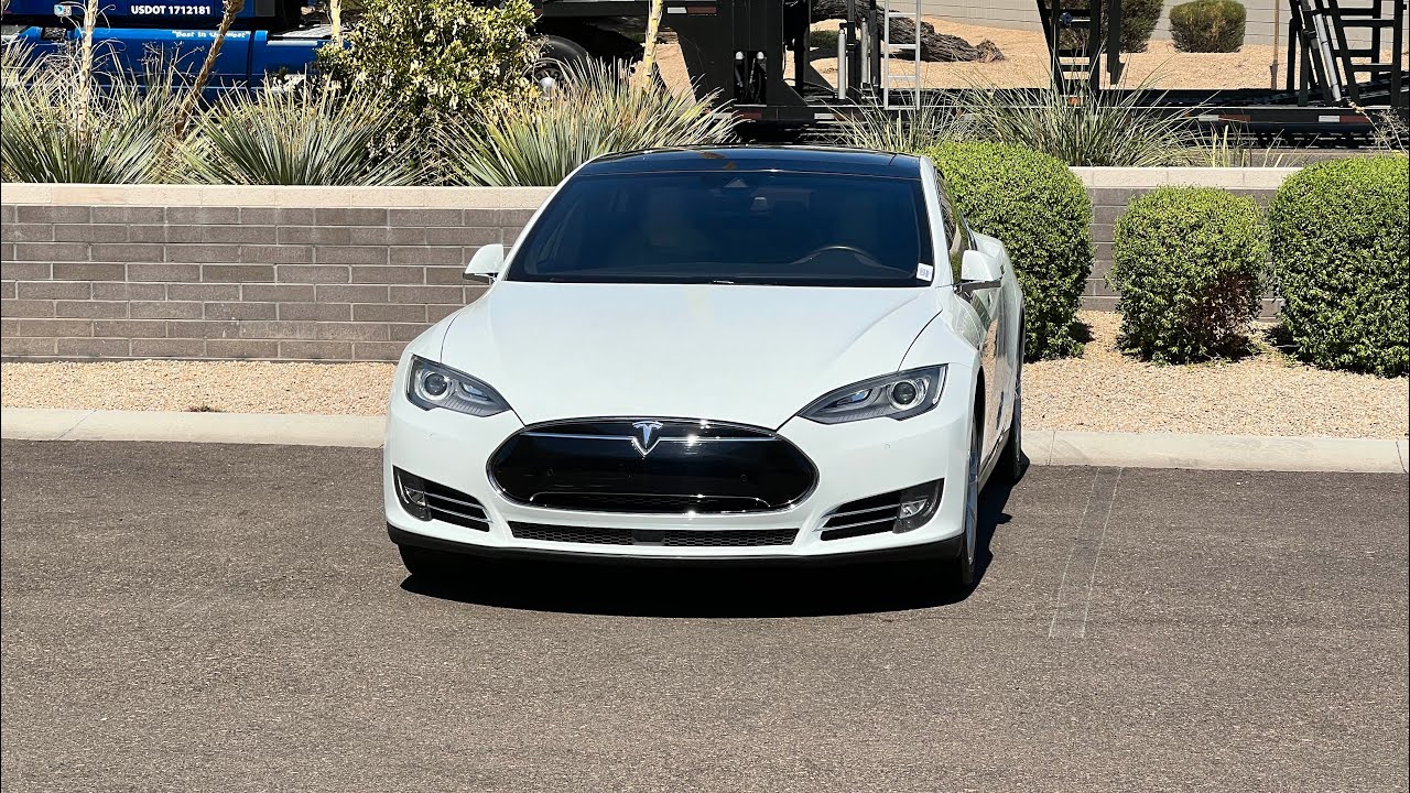 2016 Tesla Model S P90 - YouTube