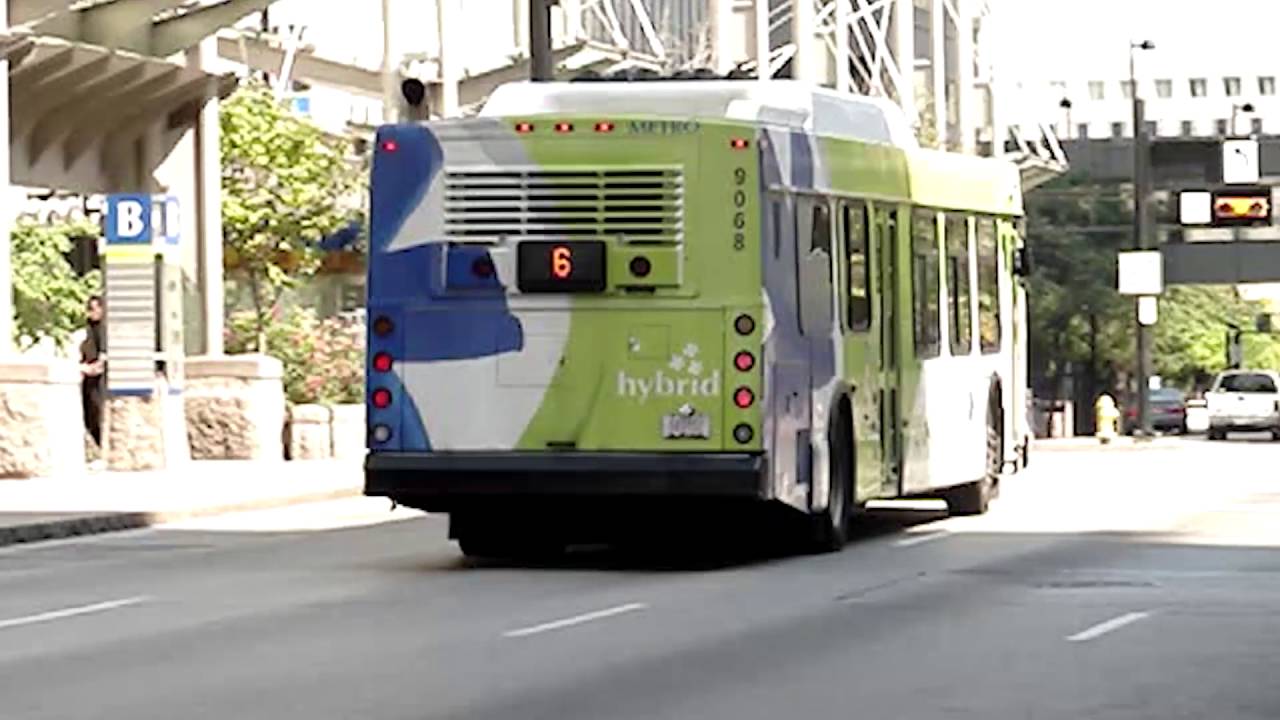 Cincinnati Metro New Flyer 2008/2009 D40LF Hybrids - 8025-8030, 9068 ...