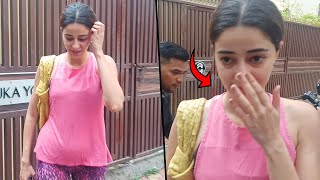 Ananya Pandey AWKWARD MOMENT with Fans 😱 | Pokes Nose😂