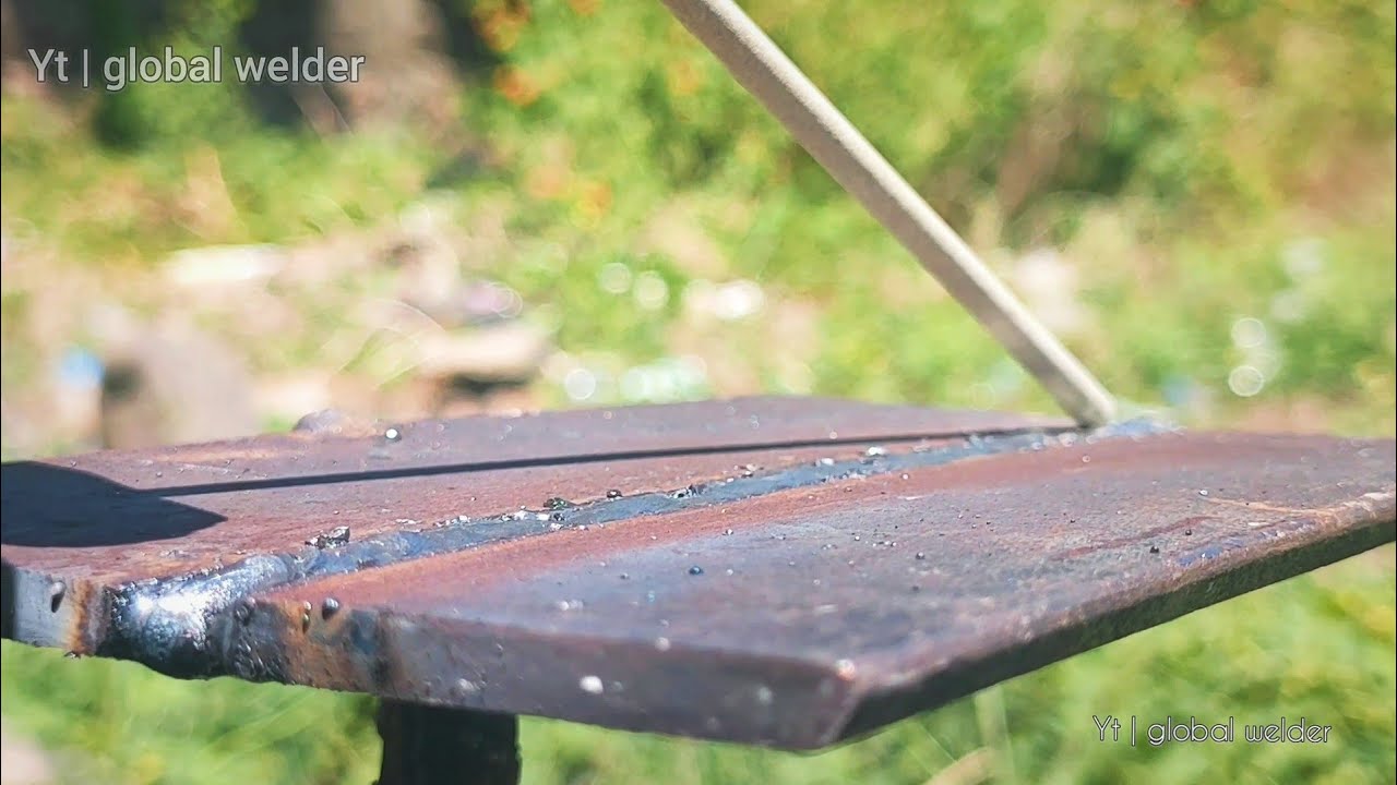 Millions of people don't know how to weld rusty steel - YouTube