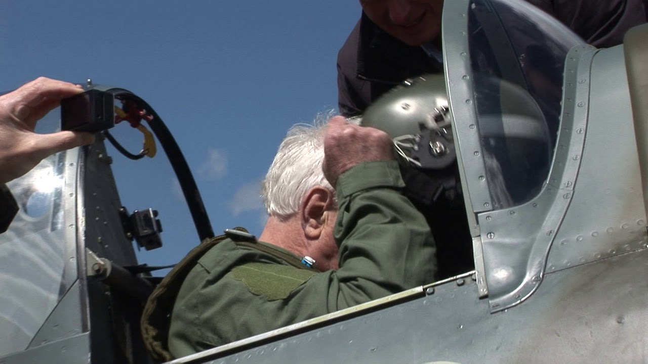 Pupsie Spitfire - YouTube