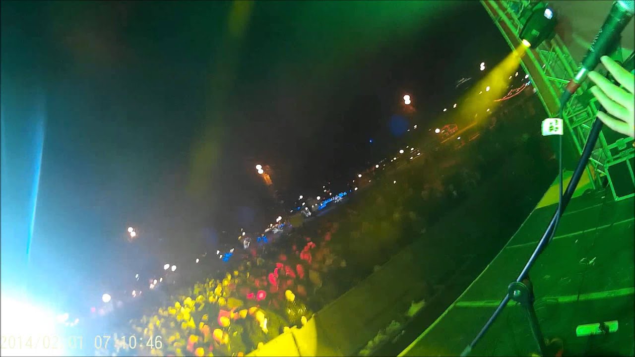 Cut Out Club performs at Carnival in Gorky Park in Moscow - YouTube