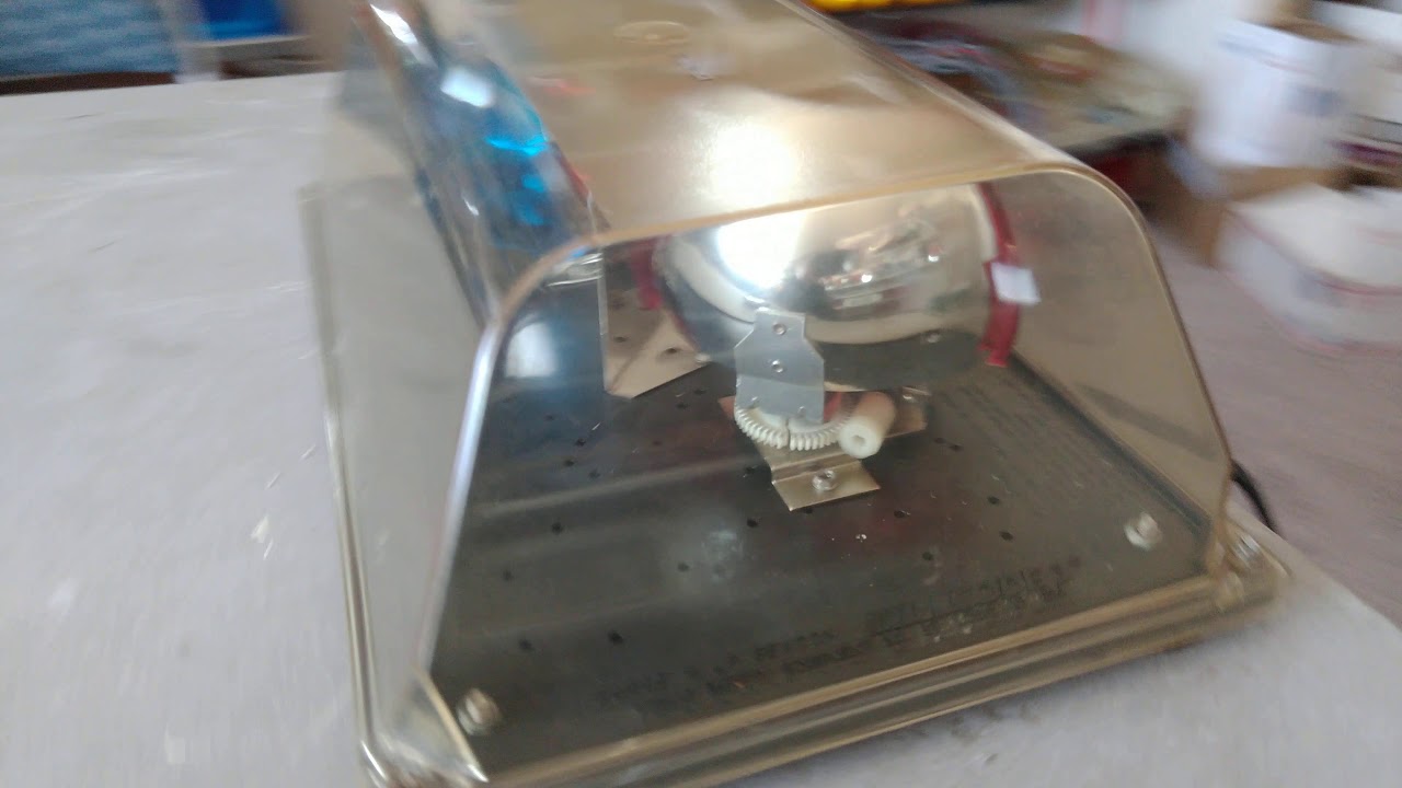 Code 3 Force 4 LP Beacon / mini-lightbar - YouTube