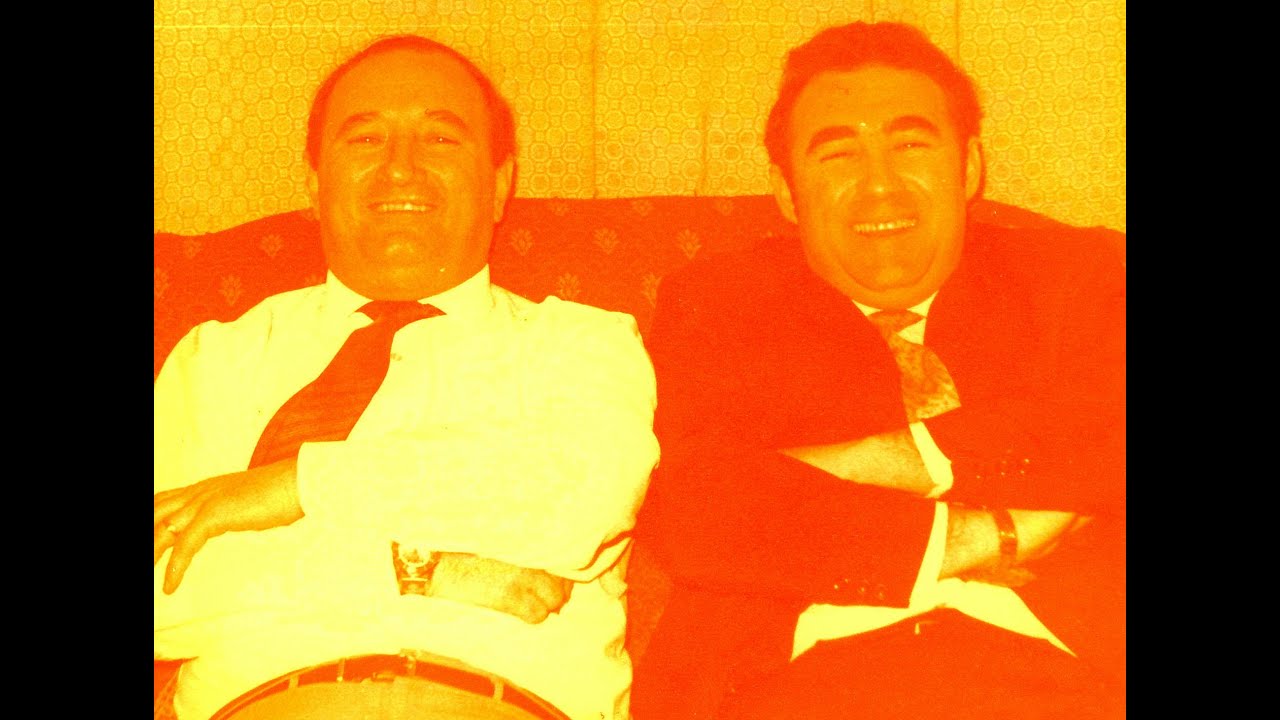 Donald Smith & Robin Donald sing Catari (Core N'Grato) - YouTube