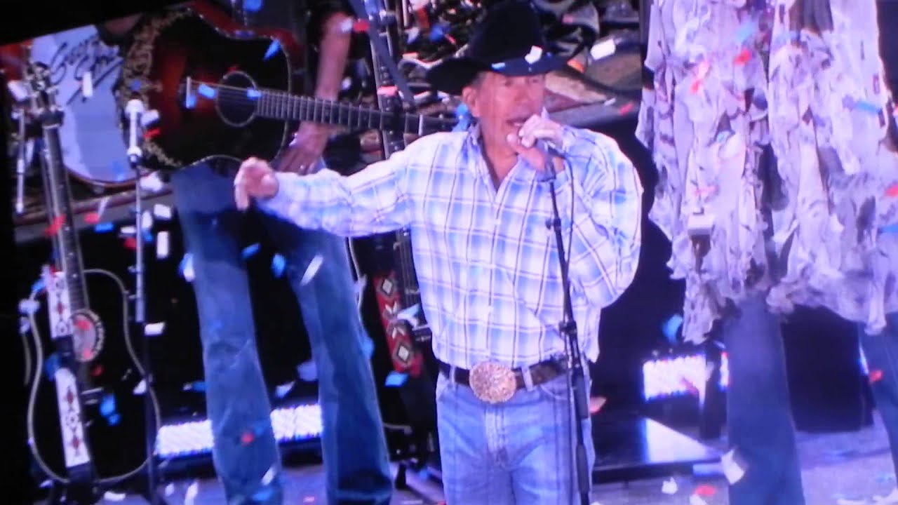 George Strait sings "The Cowboy Rides Away" - YouTube