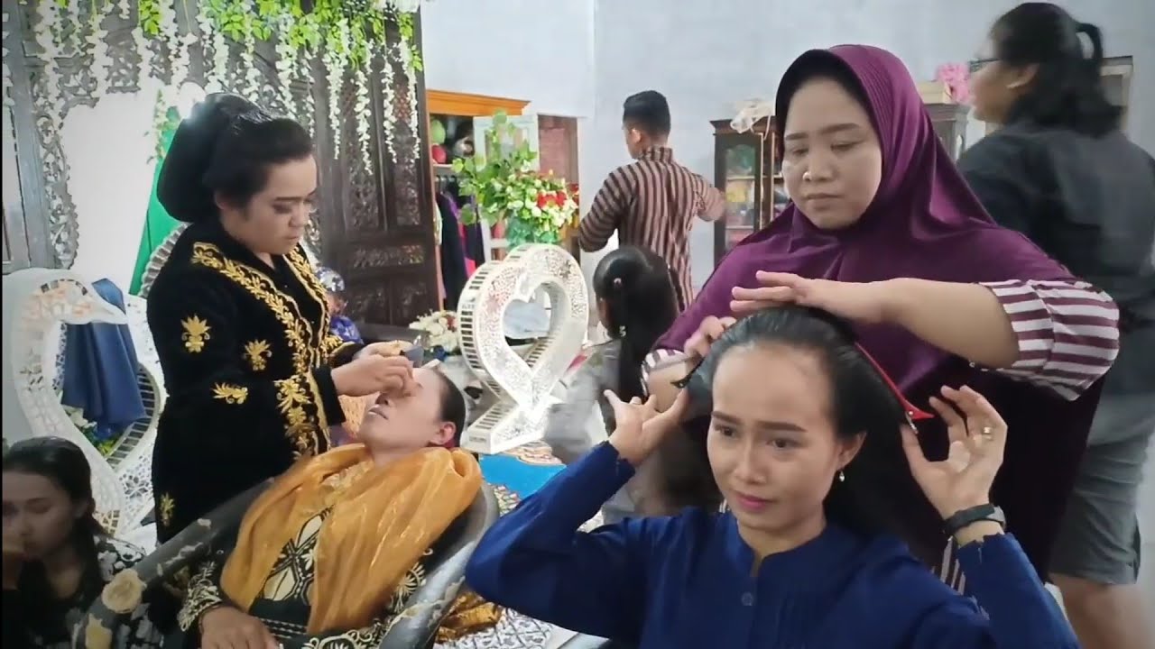 Pasang Sanggul Jawa ( Solo ) - YouTube