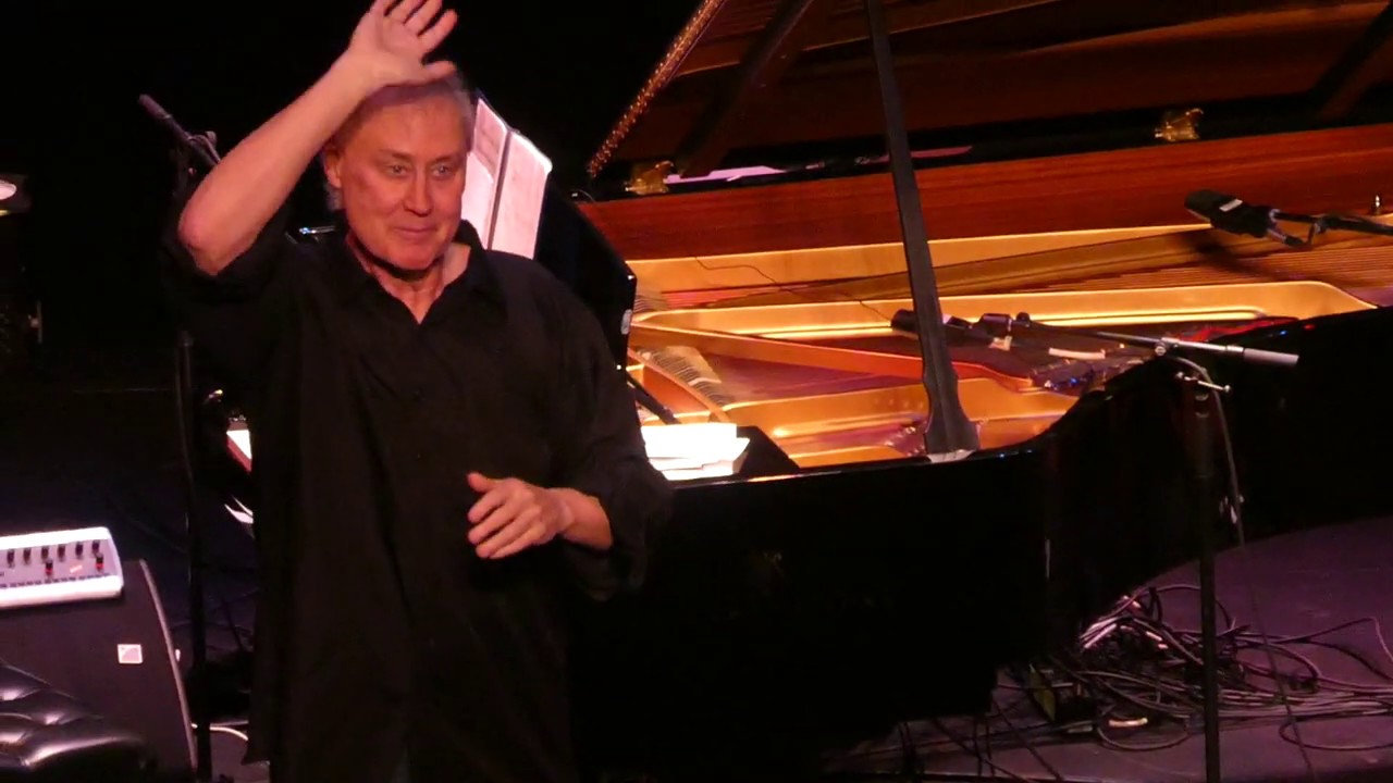 "Mandolin Rain" Bruce Hornsby@Merriam Theater Philadelphia 3/4/20 - YouTube
