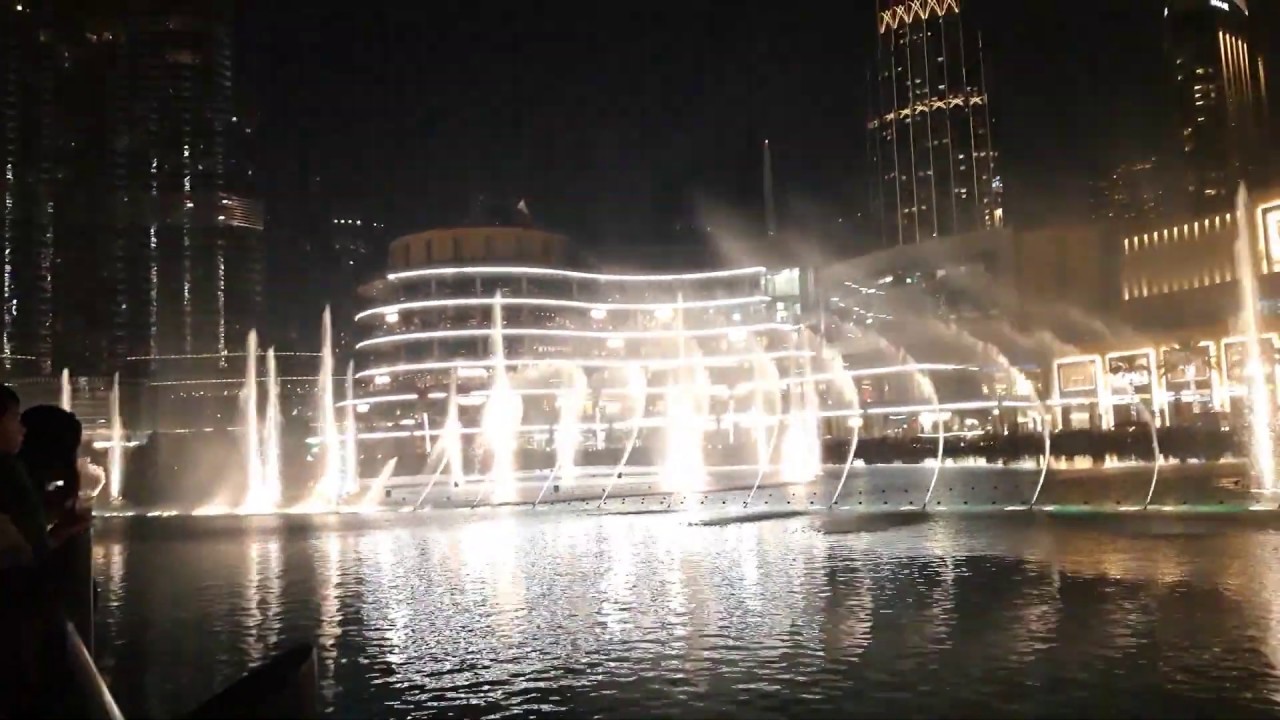 Dubai Mall Fountain Water Show - YouTube
