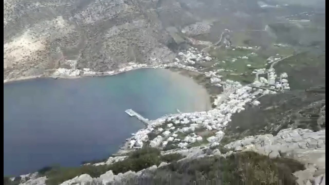 ΤΟΠΟΘΕΤΗΣΗ ΤΗΣ ΕΛΛΗΝΙΚΗΣ ΣΗΜΑΙΑΣ ΚΑΙ ΤΗΣ ΒΕΡΓΙΝΑΣ ΠΑΝΩ ΑΠΟ ΤΟ ΛΙΜΑΝΙ ...