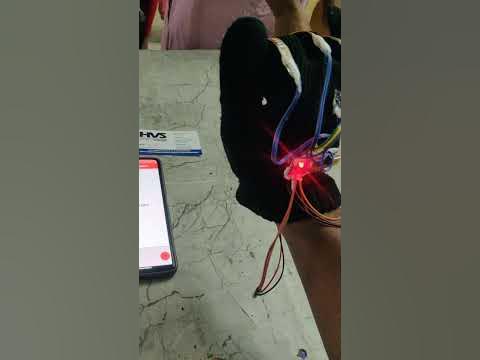 Gesture vocalizer#arduino #newscienceprojects - YouTube