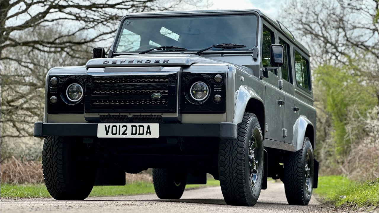 Landrover Defender 2.2 110 XS Puma! - YouTube