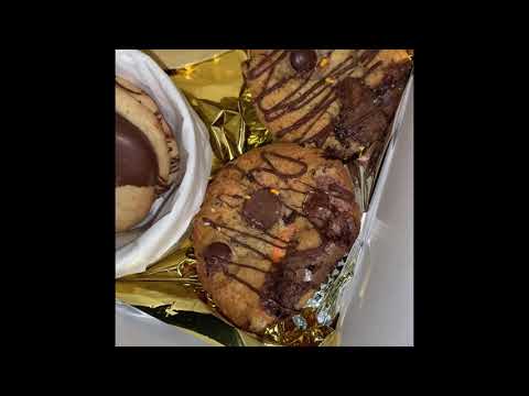 Mother’s Day treat boxes that are good for the mind, sweet tooth and soul.