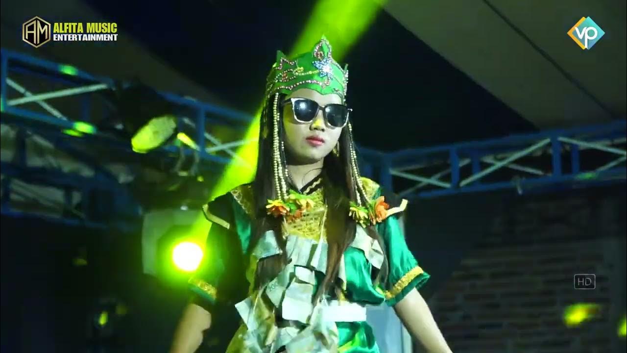 PITIK WALIK ~ YULIA CABY ~ ORGAN DANGDUT & SINTREN ALFITA MUSIC SHOW SEMBUNG 08/07/2023 - YouTube