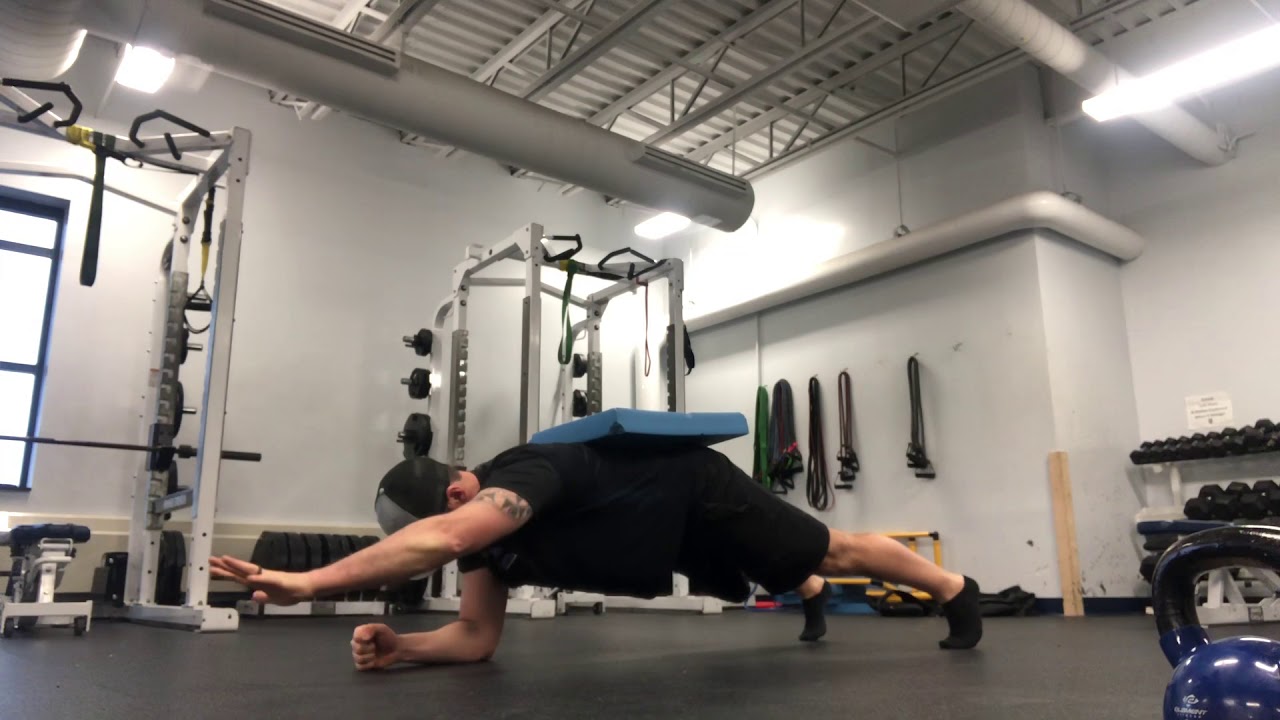 3 Point Plank Reach with Pad Balance - YouTube