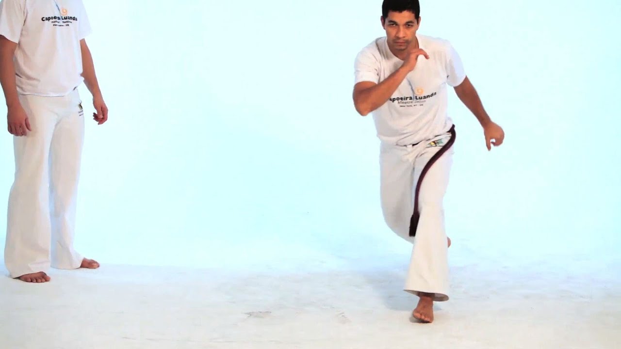 How to Do the Chapeu de Couro | Capoeira - YouTube