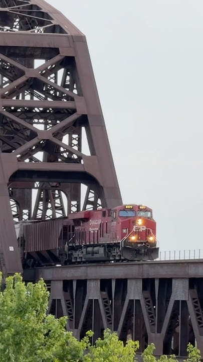 CP 9377 Leads NS 60P over the 14th Street Bridge #shorts - YouTube