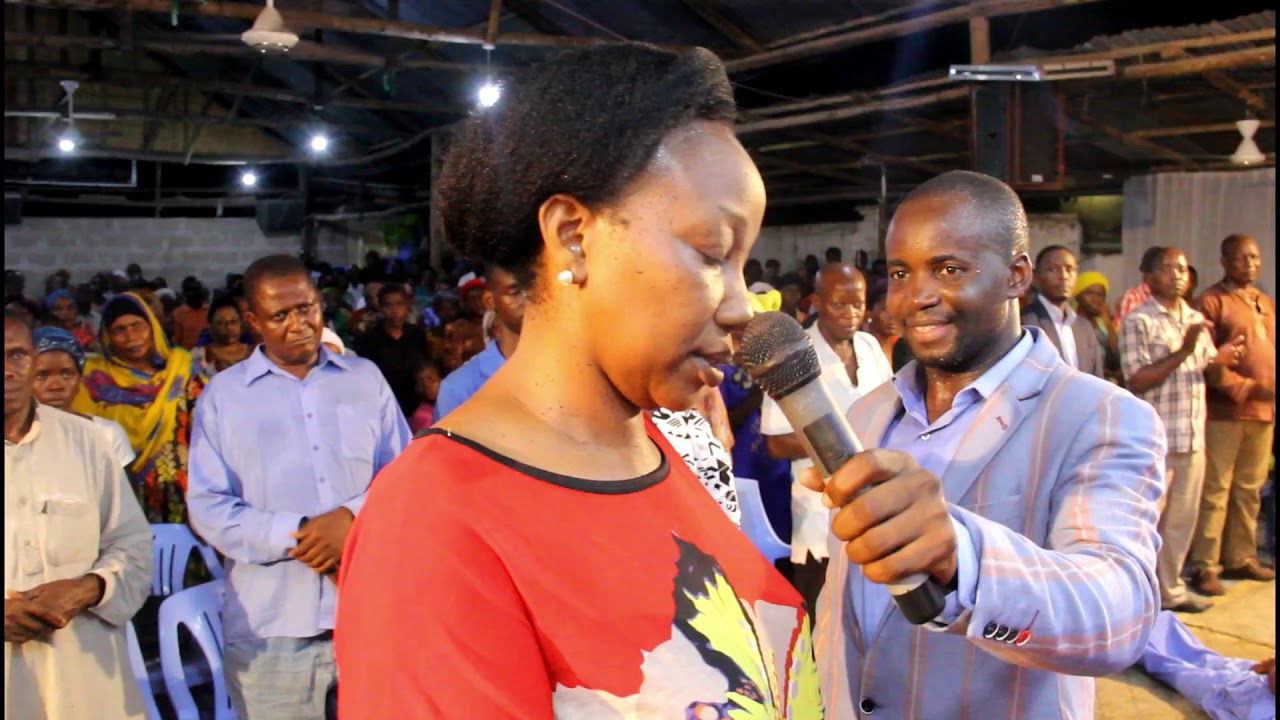 KUHANI MUSA RICHARD MWACHA NA UNABII - YouTube