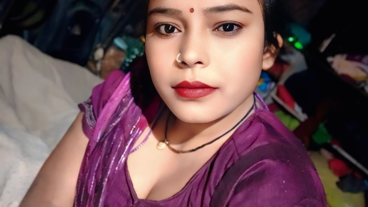 Poonam lodhi is live! - YouTube