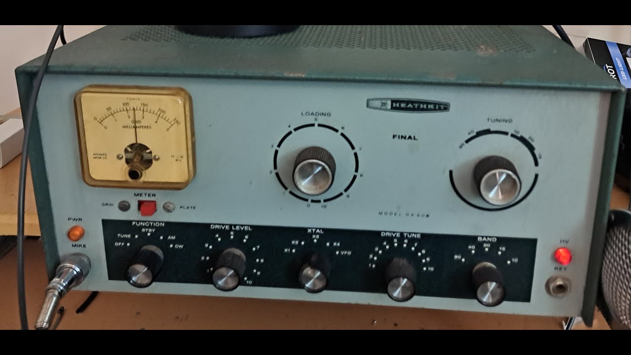 Demonstration of the Heathkit DX-60B transmitter - YouTube