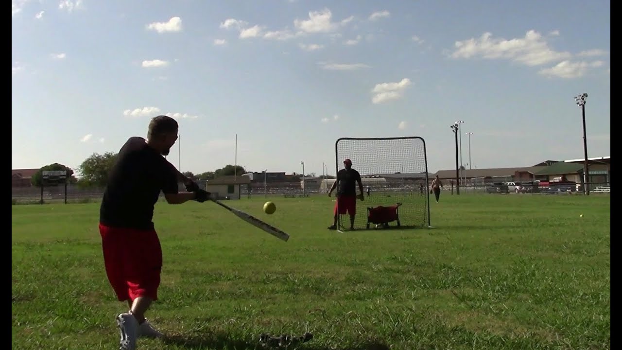SLOWPITCH SOFTBALL BP ON THE FOOTBALL FIELD - YouTube