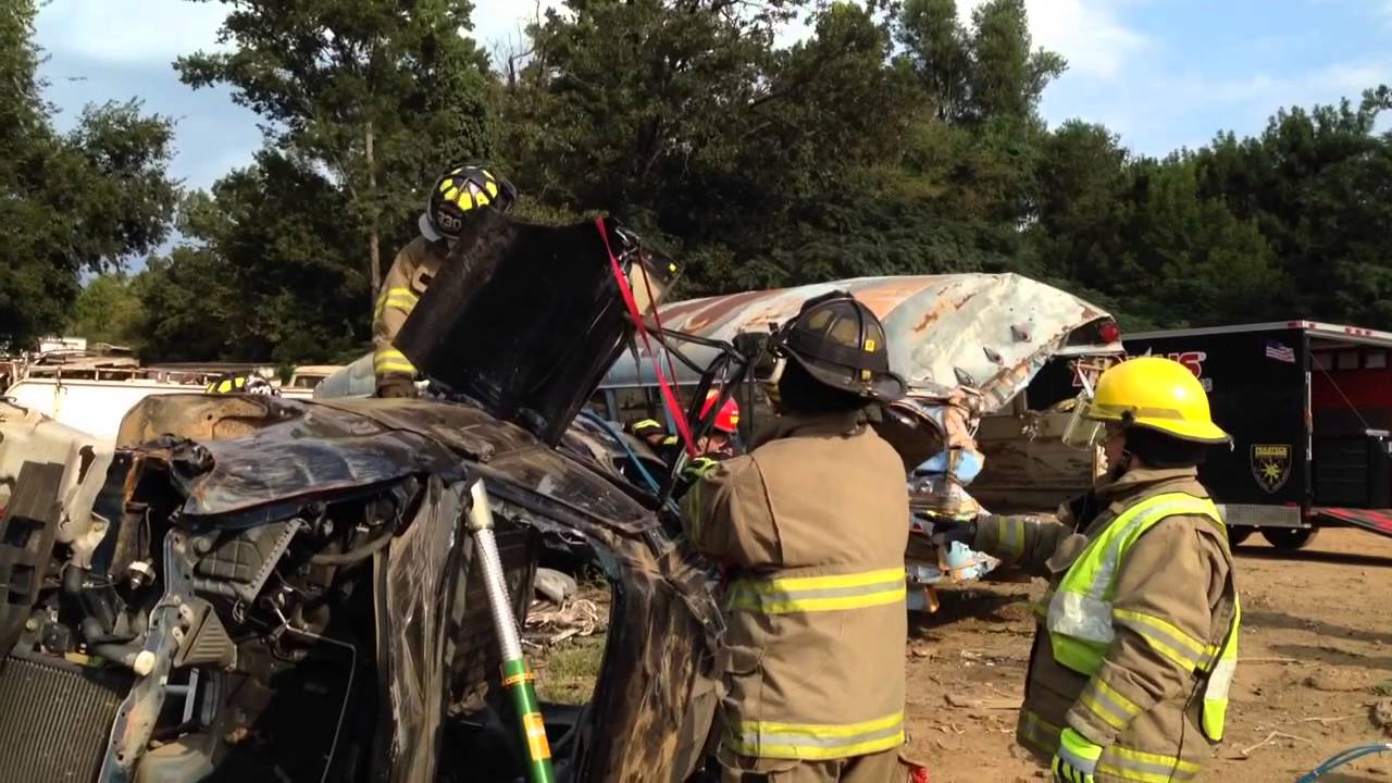 Pottsville FD Advanced Auto Extrication Training - YouTube