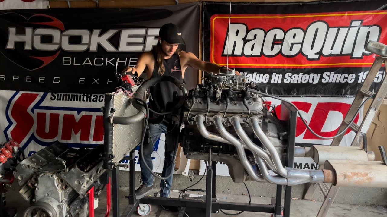 Carbed LS on the summit racing run stand - YouTube