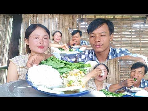 nrog wb noj qaub taub ntoo ua ke o qab heev li nawb - YouTube