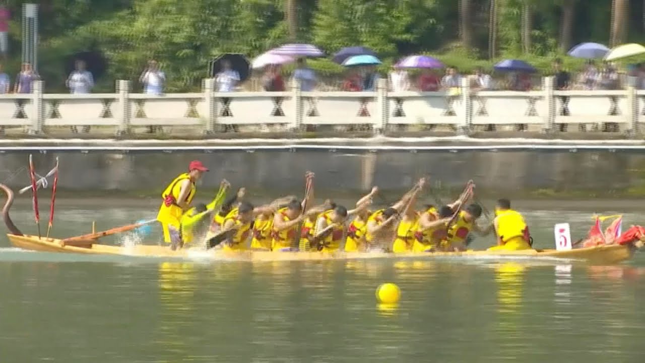 Duanwu Festival celebrations in central and eastern China - YouTube